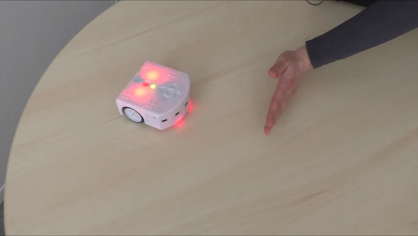 Thymio mode pré-enregistré : rouge - Numérique Éducatif